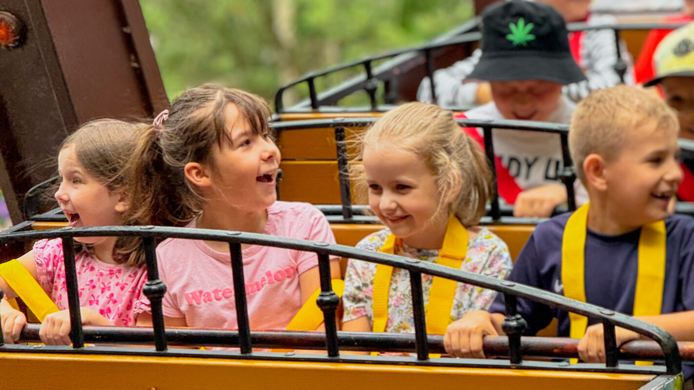 Farma Iluzji - park rozrywki, w którym rzeczywistość staje się magią, a ...
